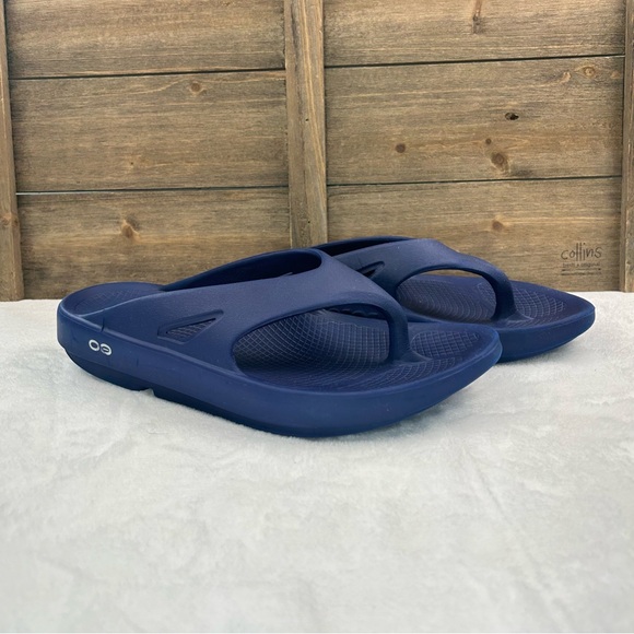 OOFOS | Shoes | Oofos Original Flip Flop Recovery Sandals Moisture ...